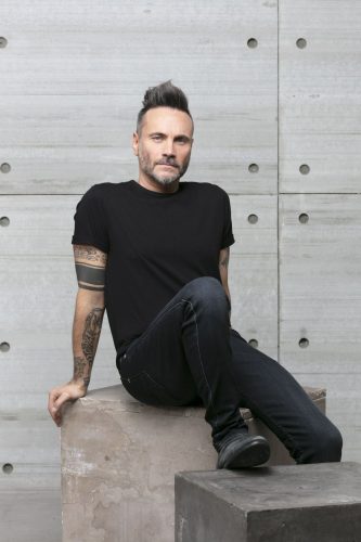 Da oggi in radio il nuovo singolo di Nek, "Cosa ci ha fatto l'amore"