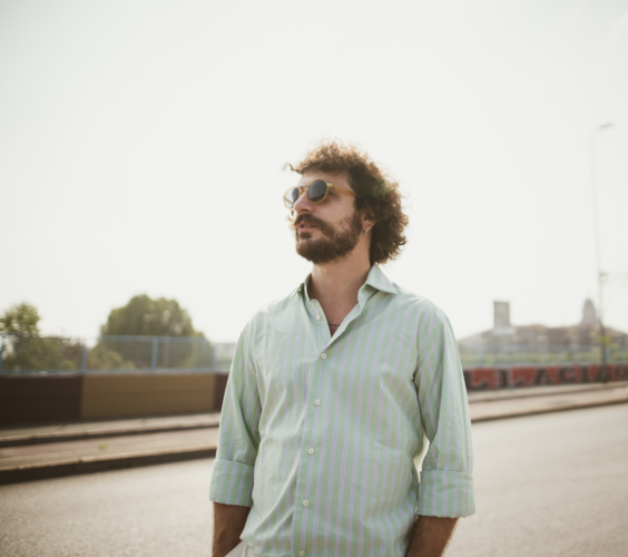 DiMeglio presenta "Bugiardo" il nuovo singolo del cantautore